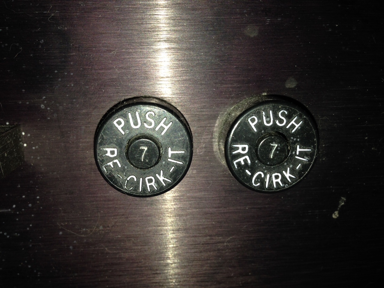 Fuses on an Adcom GFA-555 | Stereophile.com
